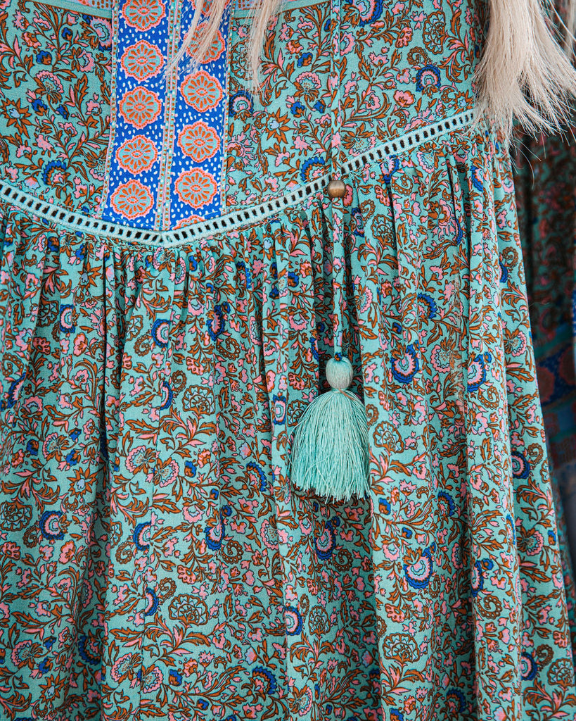 Deep Water Floral Tassel Top – InsStreet